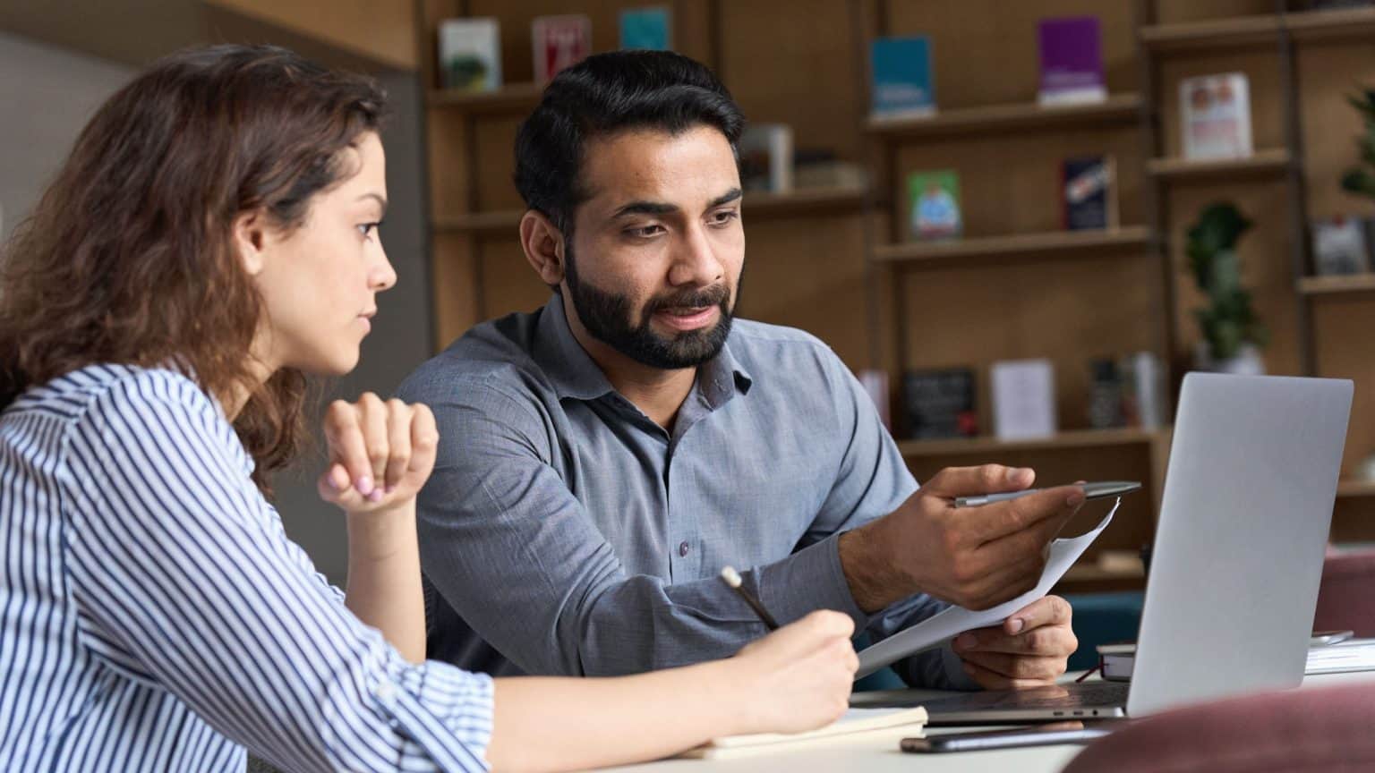 10 phrases commonly used to assert social dominance – Canadian Essence