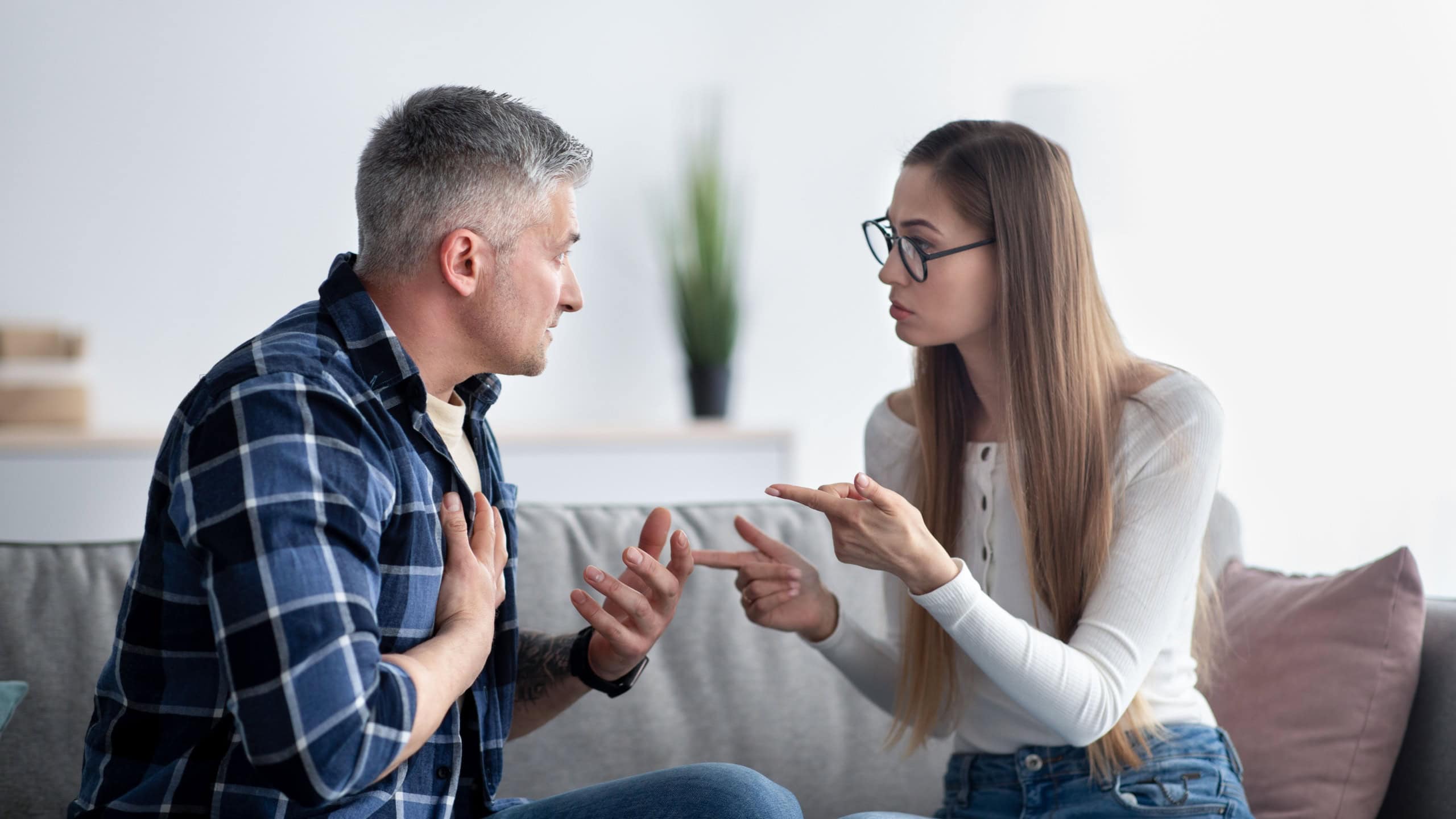 10 subtle behaviors research links to dishonesty – Canadian Essence